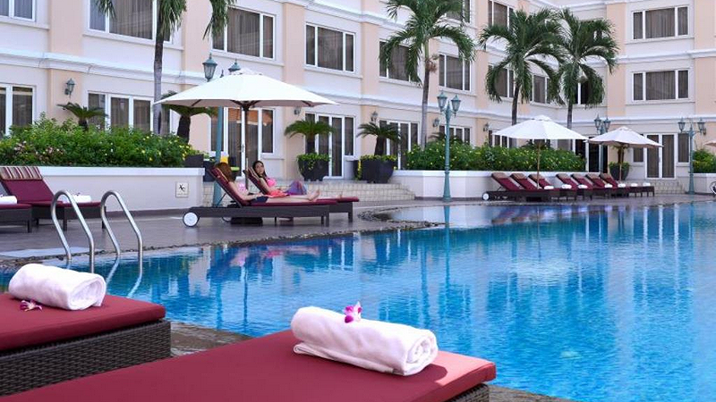 Khách sạn Equatorial Hồ Chí Minh