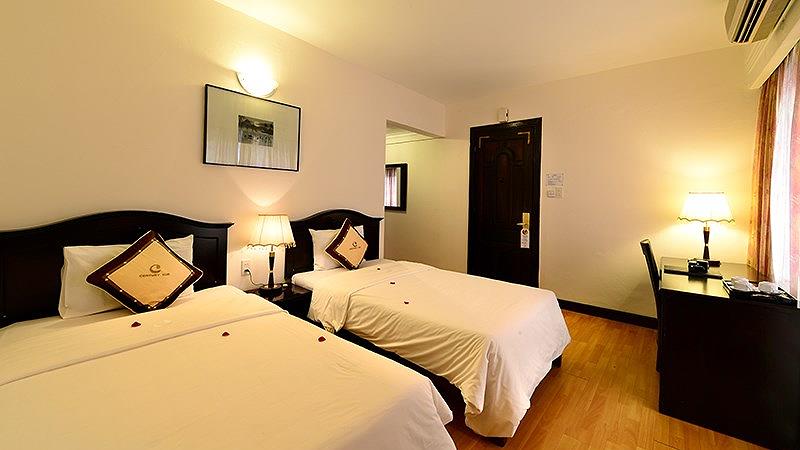 Khách sạn Century Riverside Huế